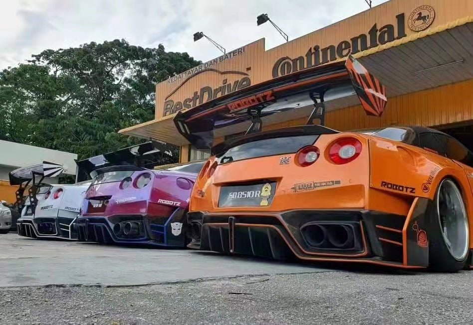 ROBOT CRAFTSMAN "GODZILLA" WIDEBODY FULL BODY KIT FOR NISSAN GTR R35 2 ...